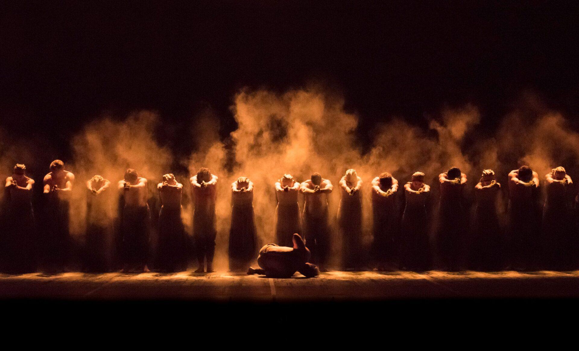 Dust | Dance | videotanz